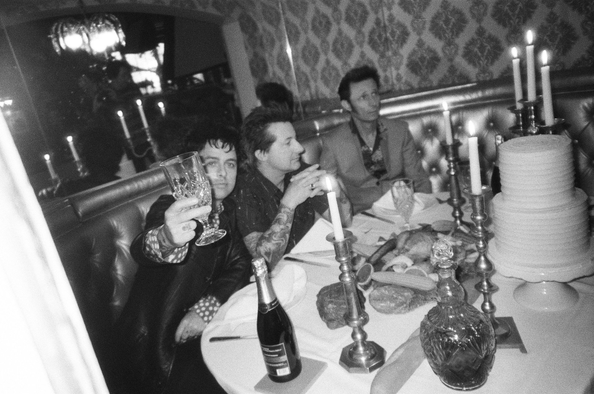 Green Day -estrenó el video de "Oh Yeah!" « ||| Revista Bombea