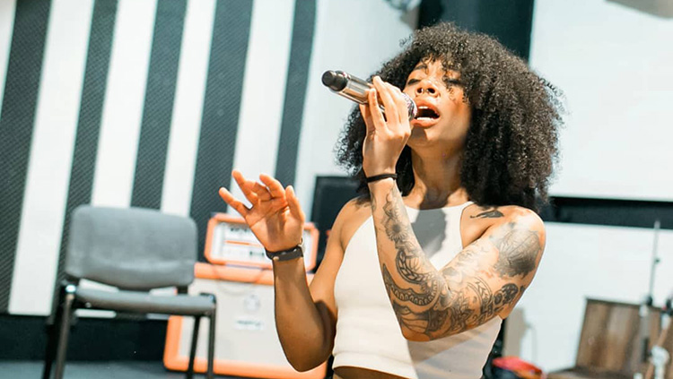 Lafér debuta con 'Querella' « ||| Revista Bombea